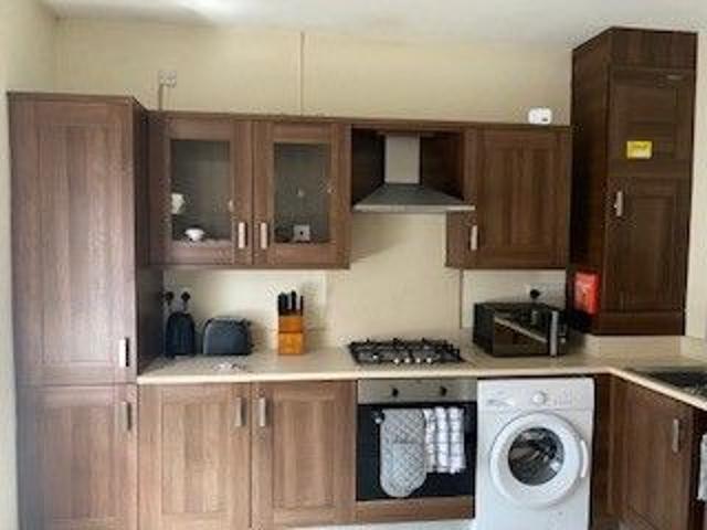 1 bedroom Flat To Let
