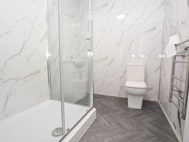 1 bedroom Flat To Let