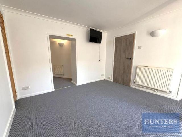 1 bedroom Flat To Let