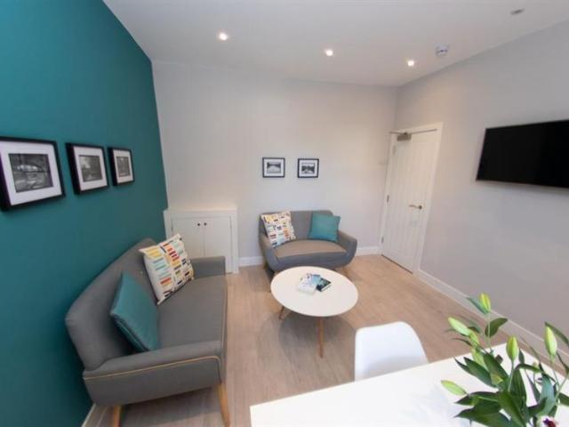1 bedroom Flat To Let