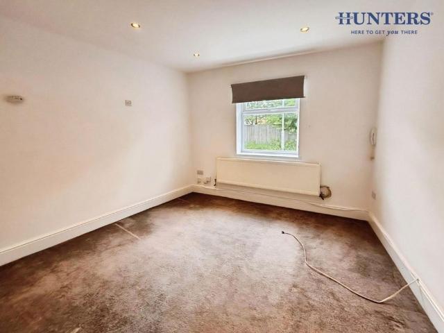 1 bedroom Flat To Let
