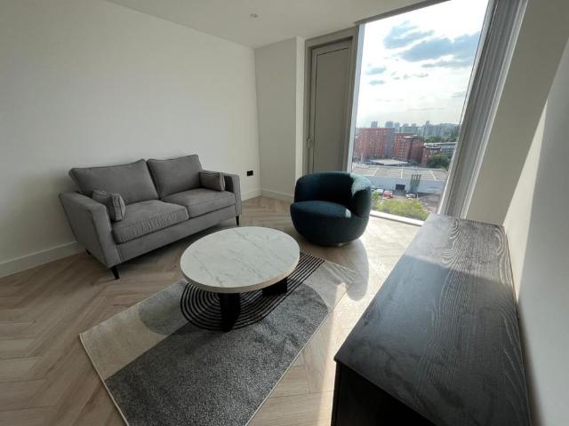 1 bedroom Flat To Let