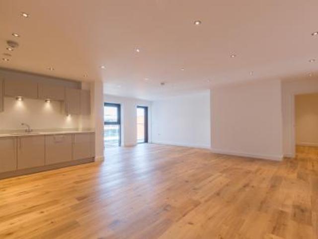 1 bedroom Flat To Let