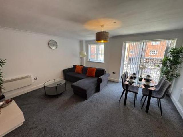 1 bedroom Flat To Let