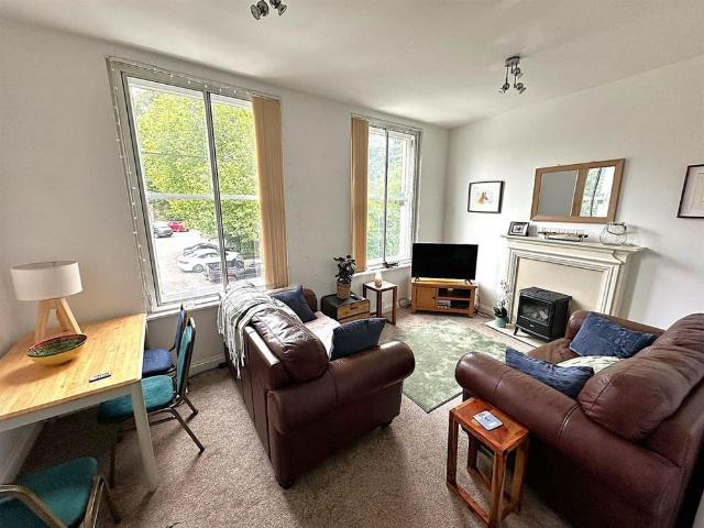 1 bedroom Flat To Let