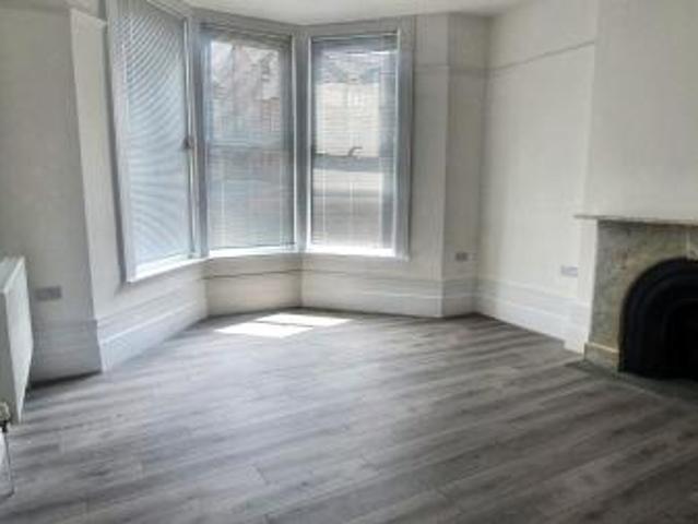 1 bedroom Flat To Let