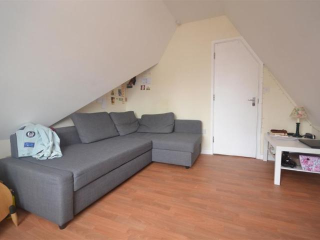 1 bedroom Flat To Let