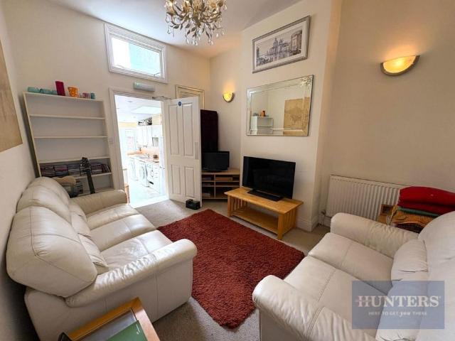 1 bedroom Flat To Let