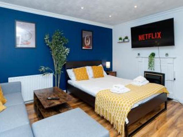 1 bedroom Flat To Let