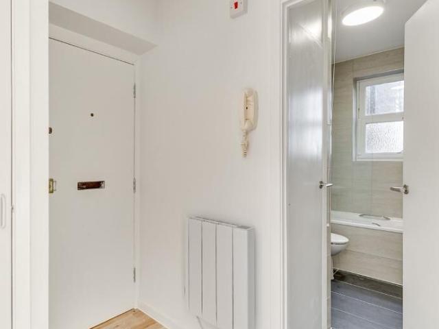 1 Bedroom Flat To Let