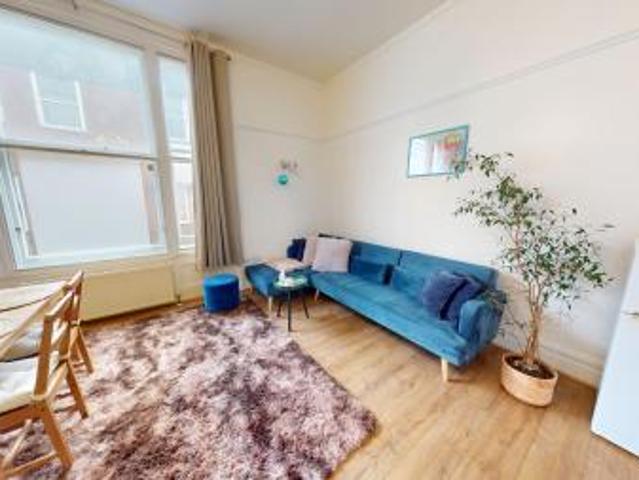 1 bedroom Flat To Let