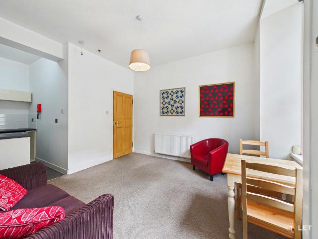 1 bedroom Flat to let | Furnished