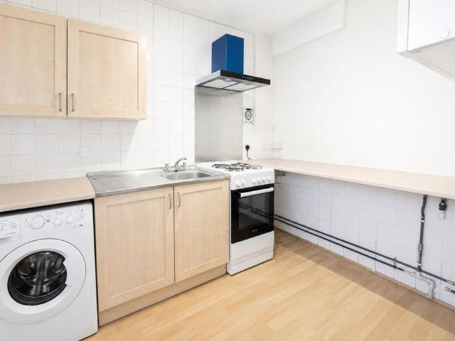 1 bedroom Flat To Let Total Size: 441 SQ FT