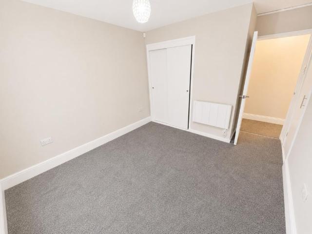 1 bedroom Flat To Let Total Size: 495 SQ FT