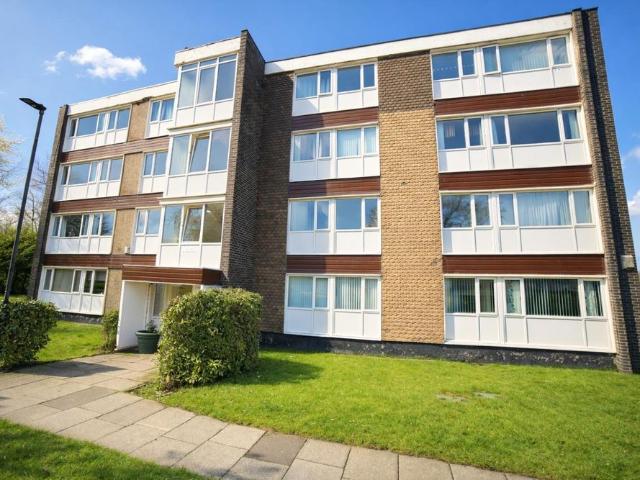 1 bedroom Flat To Let Total Size: 495 SQ FT