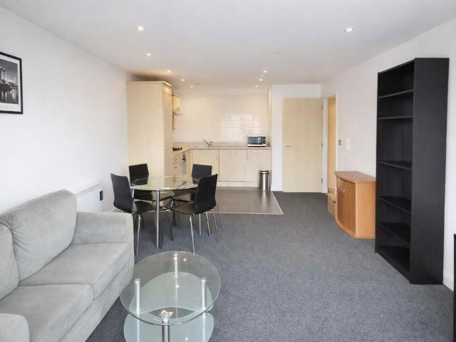 1 bedroom Flat To Let Total Size: 646 SQ FT