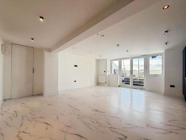 1 bedroom Flat To Let Total Size: 786 SQ FT