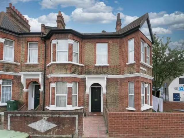 1 bedroom Flat to rent, Moyers Road, Leyton, E10 £1,300 pcm