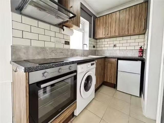 1 bedroom Flat to rent, North Farm Road, Tunbridge Wells, TN2.