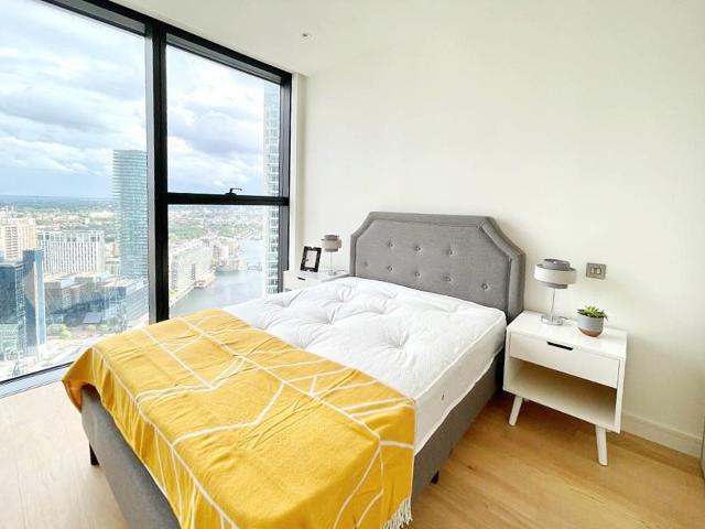 1 bedroom flat to rent on Marsh Wall, London