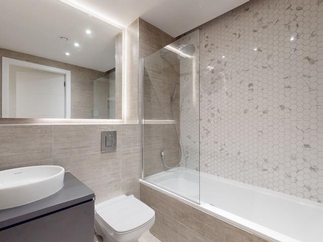 1 bedroom flat to rent on New Horizons Court, London