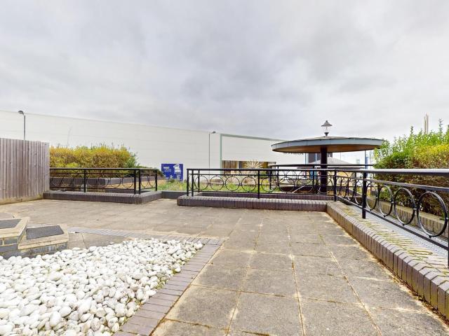 1 bedroom flat to rent on New Horizons Court, London