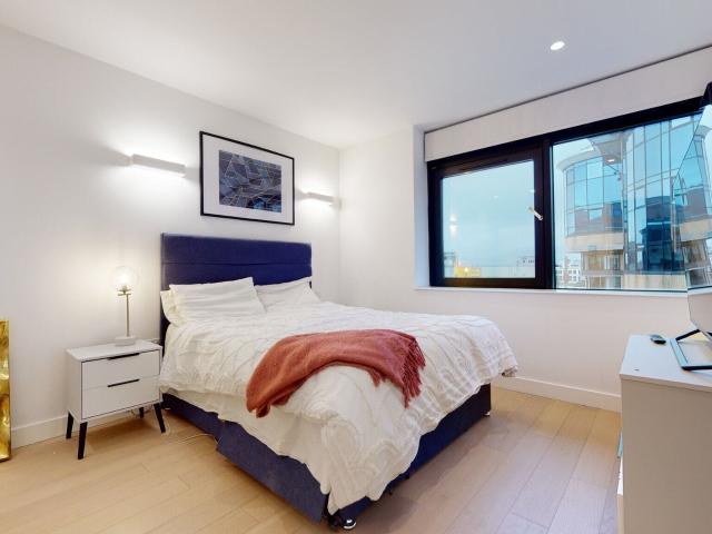 1 bedroom flat to rent on New Horizons Court, London