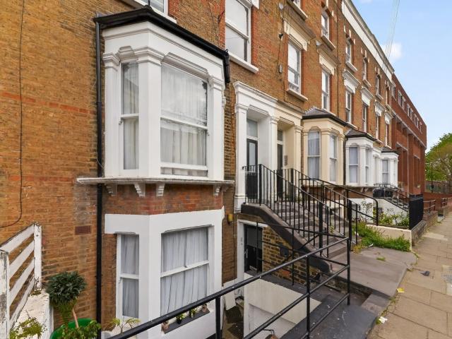 1 bedroom flat to rent on Ashmore Road, London