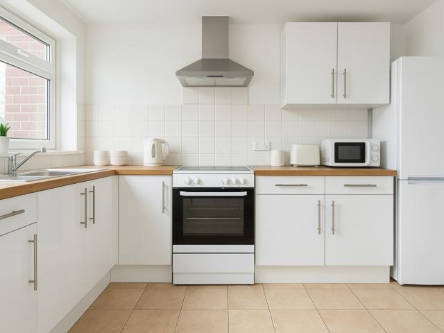 1 bedroom flat to rent on Bullen Street, London