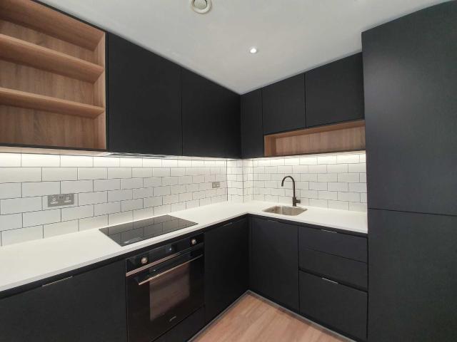 1 bedroom flat to rent on Beaufort Square, London