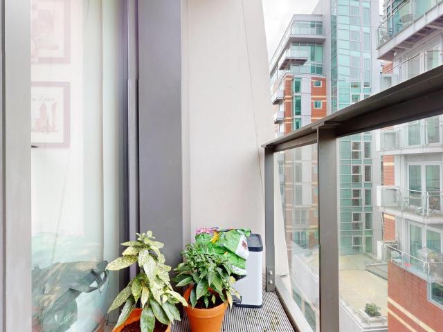 1 bedroom flat to rent on Black Prince Road, London