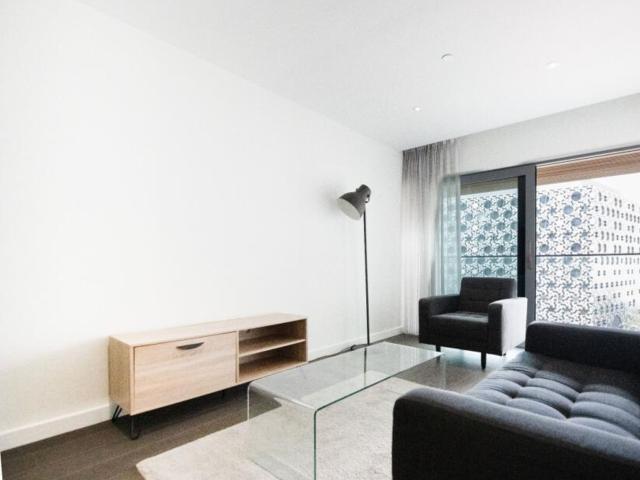1 bedroom flat to rent on Cutter Lane, London