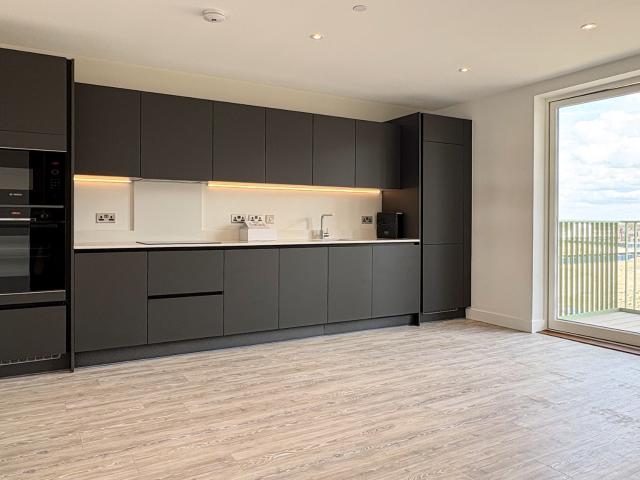 1 bedroom flat to rent on Gwen Davis Way, London