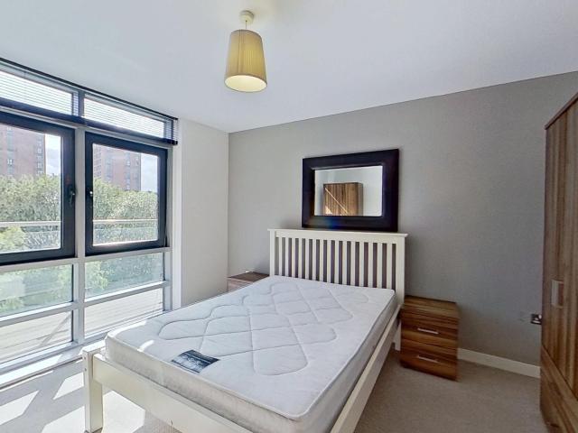 1 bedroom flat to rent on Gotts Road, Leeds