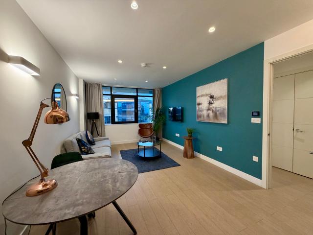 1 bedroom flat to rent on Harlequin Avenue, London