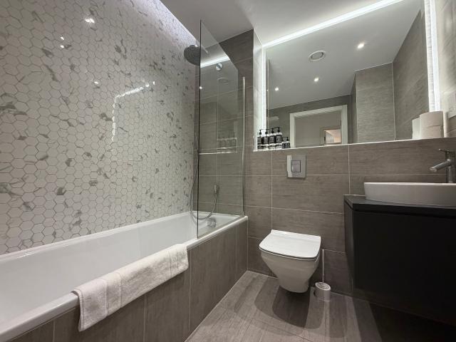 1 bedroom flat to rent on Harlequin Avenue, London