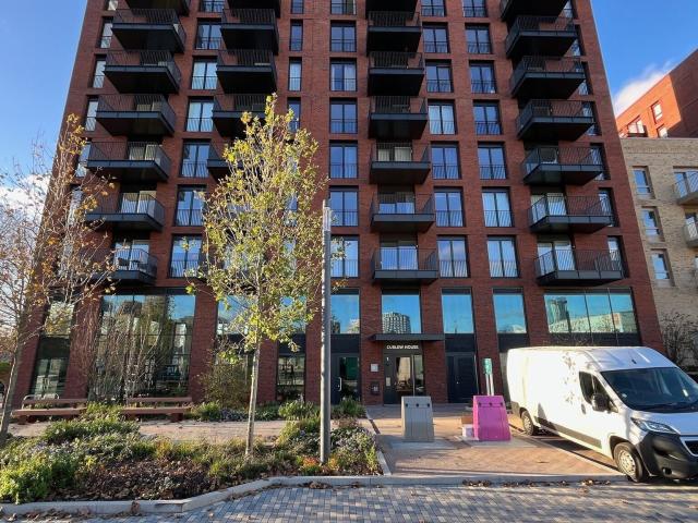 1 bedroom flat to rent on Hawser Lane, London