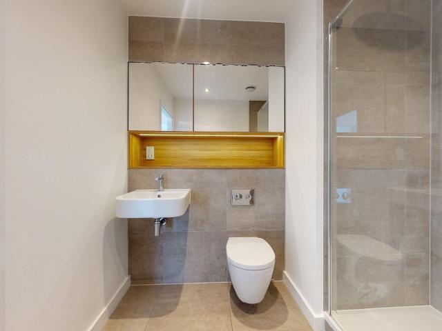 1 bedroom flat to rent on Highgate Hill, London