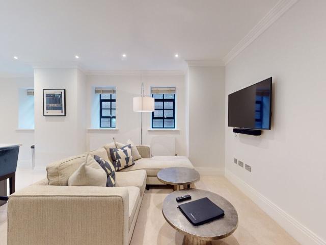 1 bedroom flat to rent on Rainville Road, London