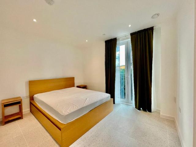 1 bedroom flat to rent on Sidney Street, London