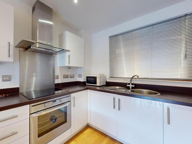 1 bedroom flat to rent on Spa Road, London