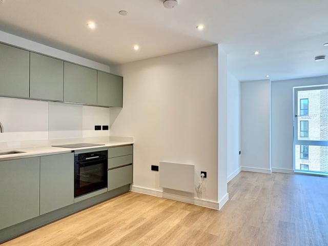 1 bedroom flat to rent on Windsor Bridge Road, Bath