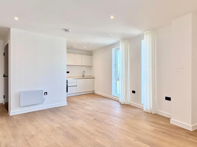 1 bedroom flat to rent on Windsor Bridge Road, Bath