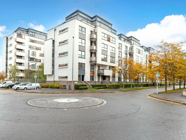 1 bedroom flat to rent at Waterfront Park, Edinburgh