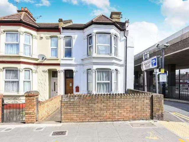 1 bedroom Flat to rent, Abbey Road, London, SE2 £1,400 pcm