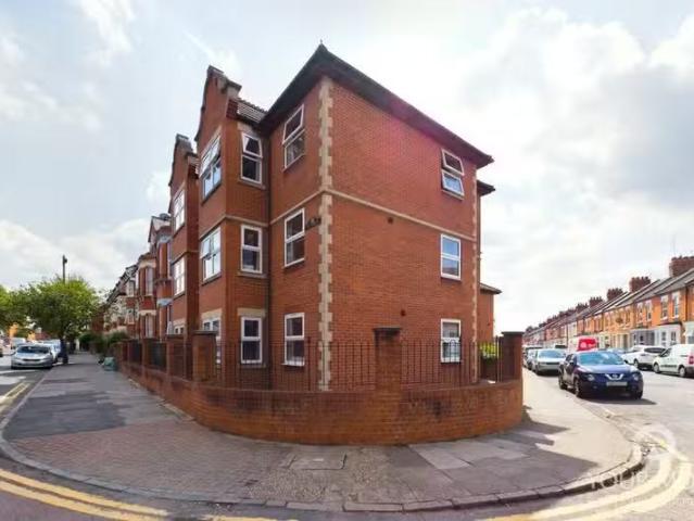1 bedroom Flat to rent, Abington Grove, Northampton, NN1 £775.