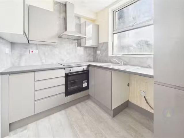 1 bedroom Flat to rent, Abington Square, Abington, Northampton.