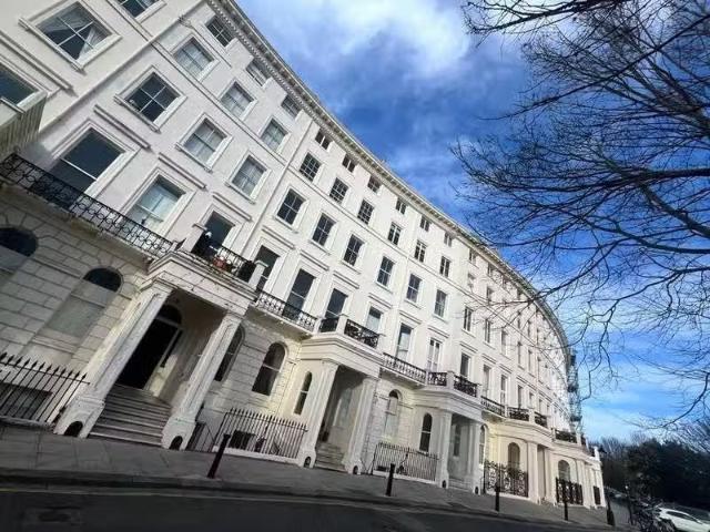 1 bedroom Flat to rent, Adelaide Crescent, Hove, BN3 £1,100 pcm