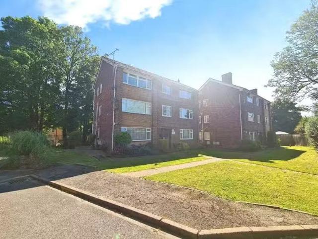 1 bedroom Flat to rent, Barnfield Court, Southampton, SO19 £9.
