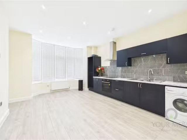 1 bedroom Flat to rent, Billing Road, Northampton, NN1 £1,050.